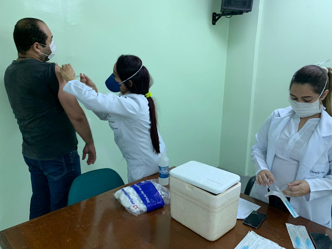 Campanha de vacinação contra Gripe H1N1 é Realizada No Issec ...